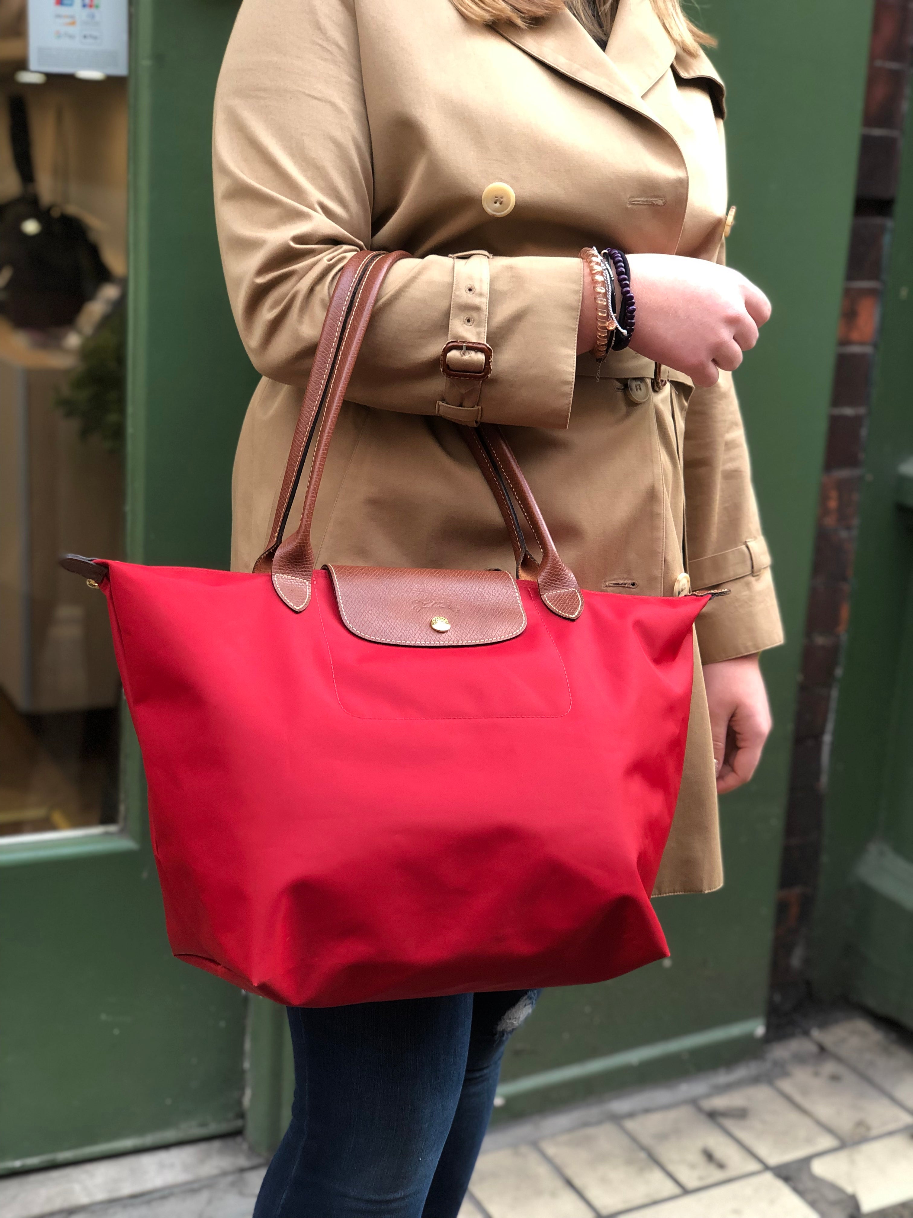 Longchamp Red Nylon 'Le Pilage' Medium Tote – Siopaella Designer Exchange