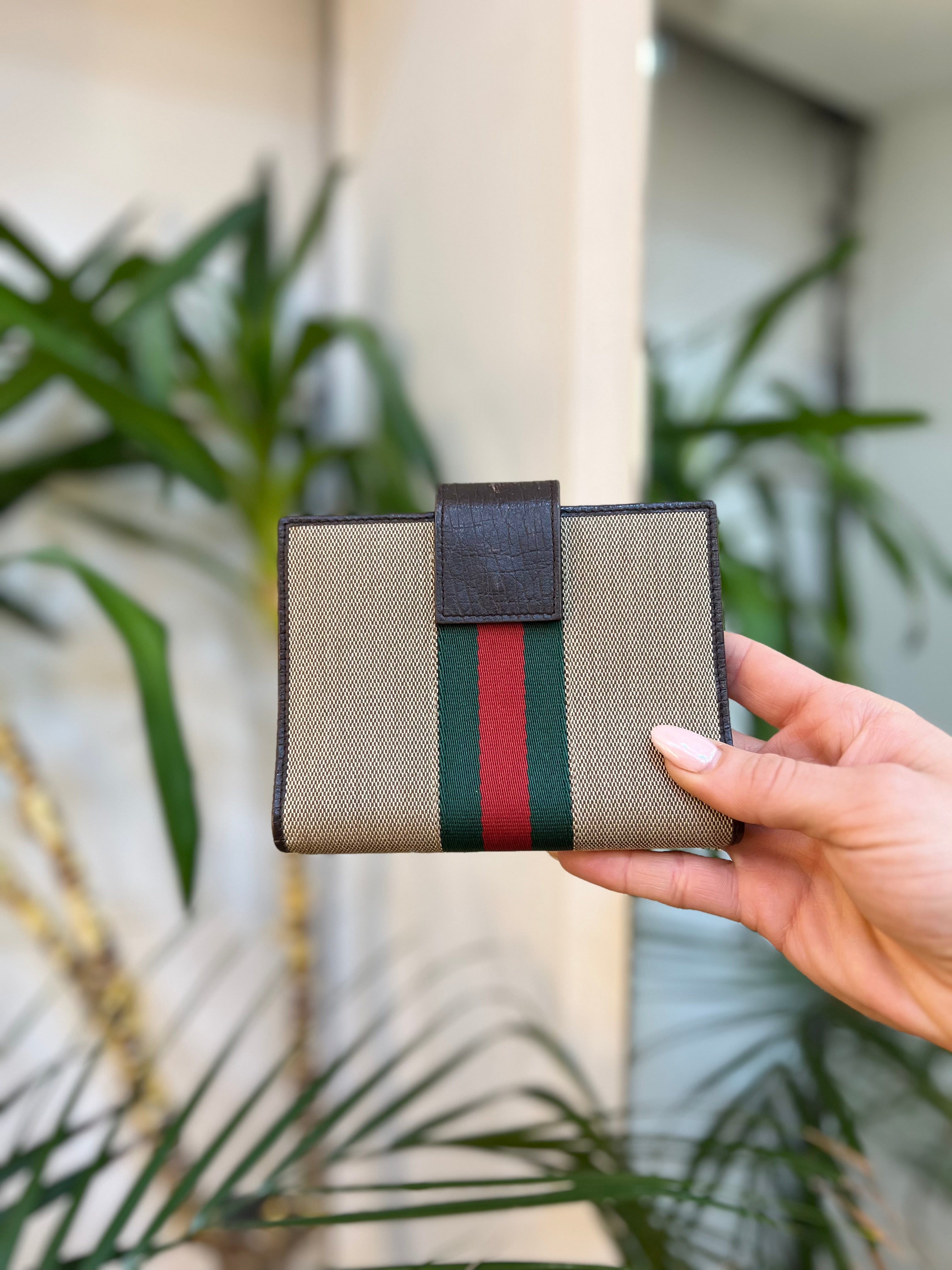 Gucci Vintage Monogram Canvas Diary / Wallet – Siopaella Designer Exchange