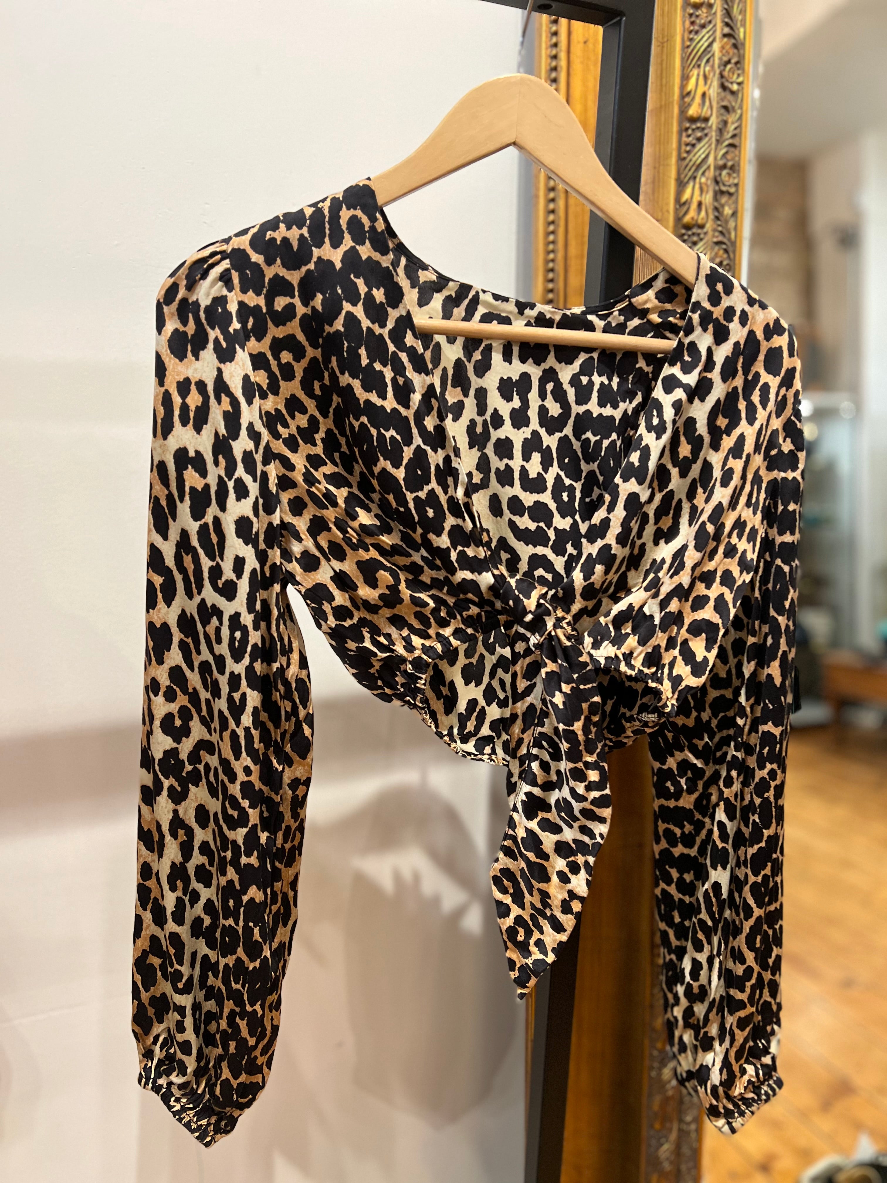 Ganni Size Small Leopard Print Blouse – Siopaella Designer Exchange