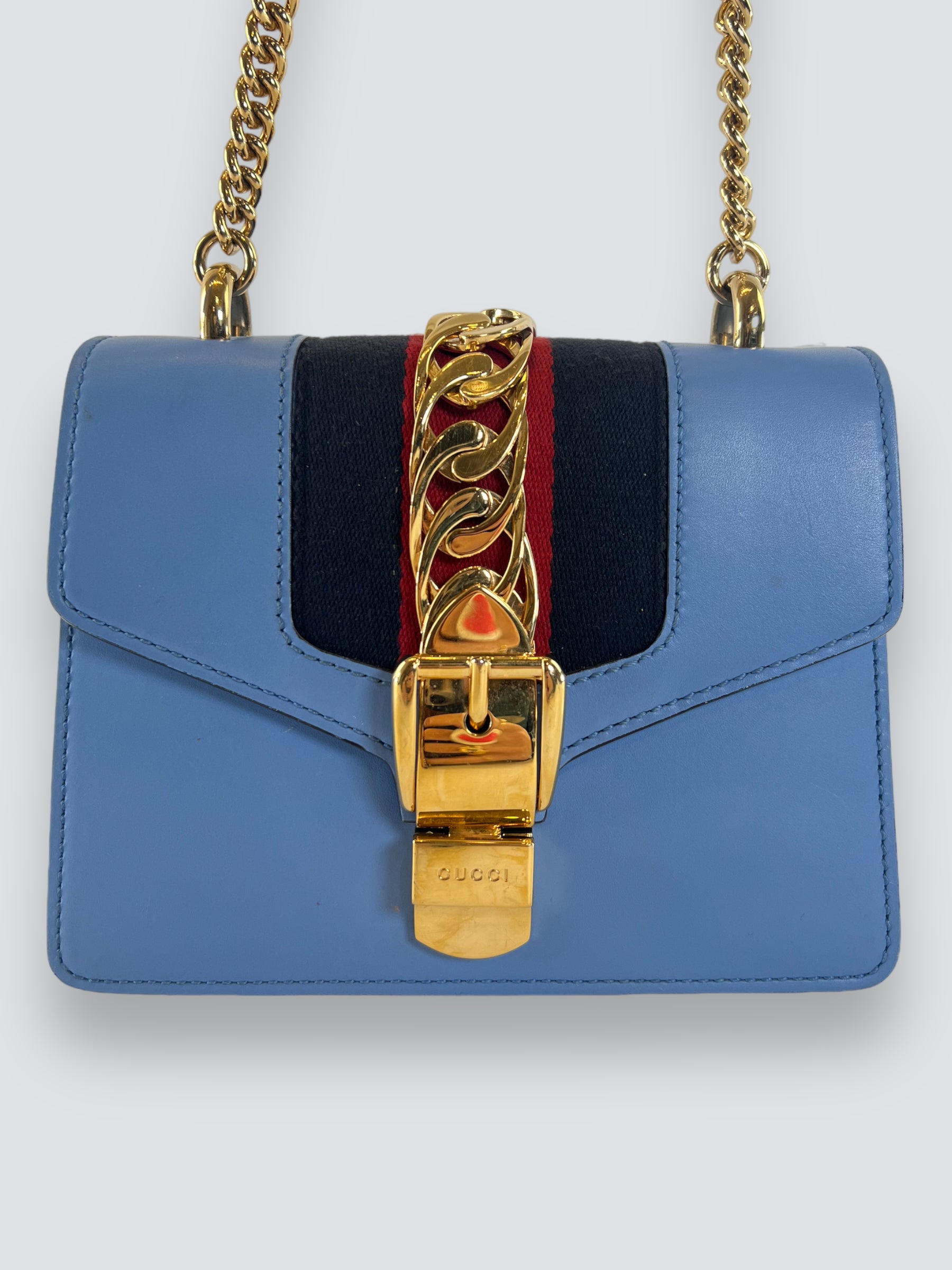 Gucci ' Sylvie' Baby Blue Chain Crossbody – Siopaella Designer Exchange