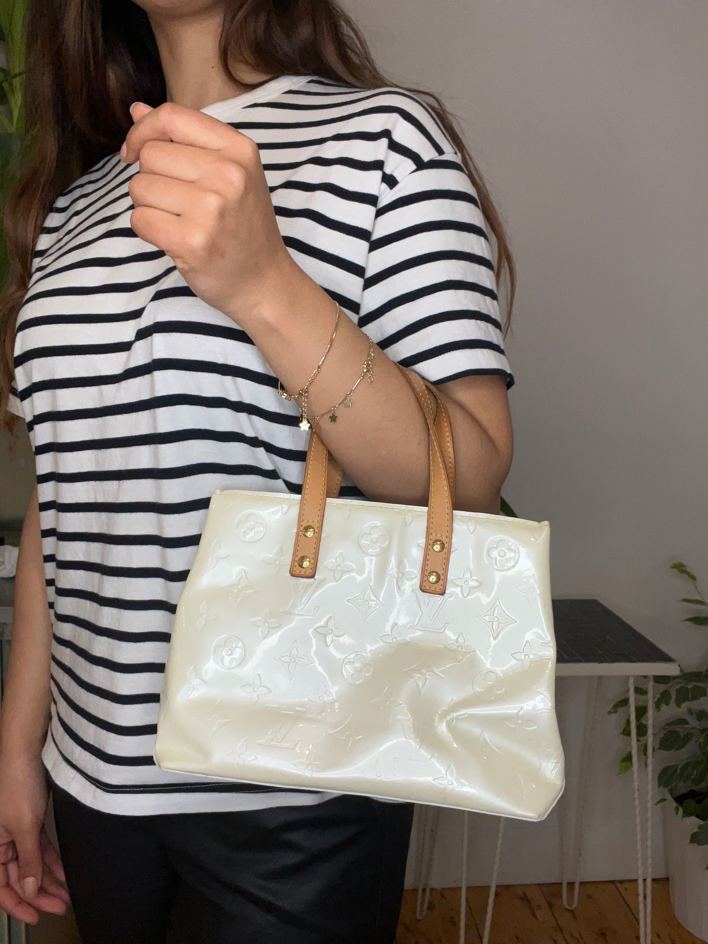 Louis Vuitton Cream Handbag – Siopaella Designer Exchange
