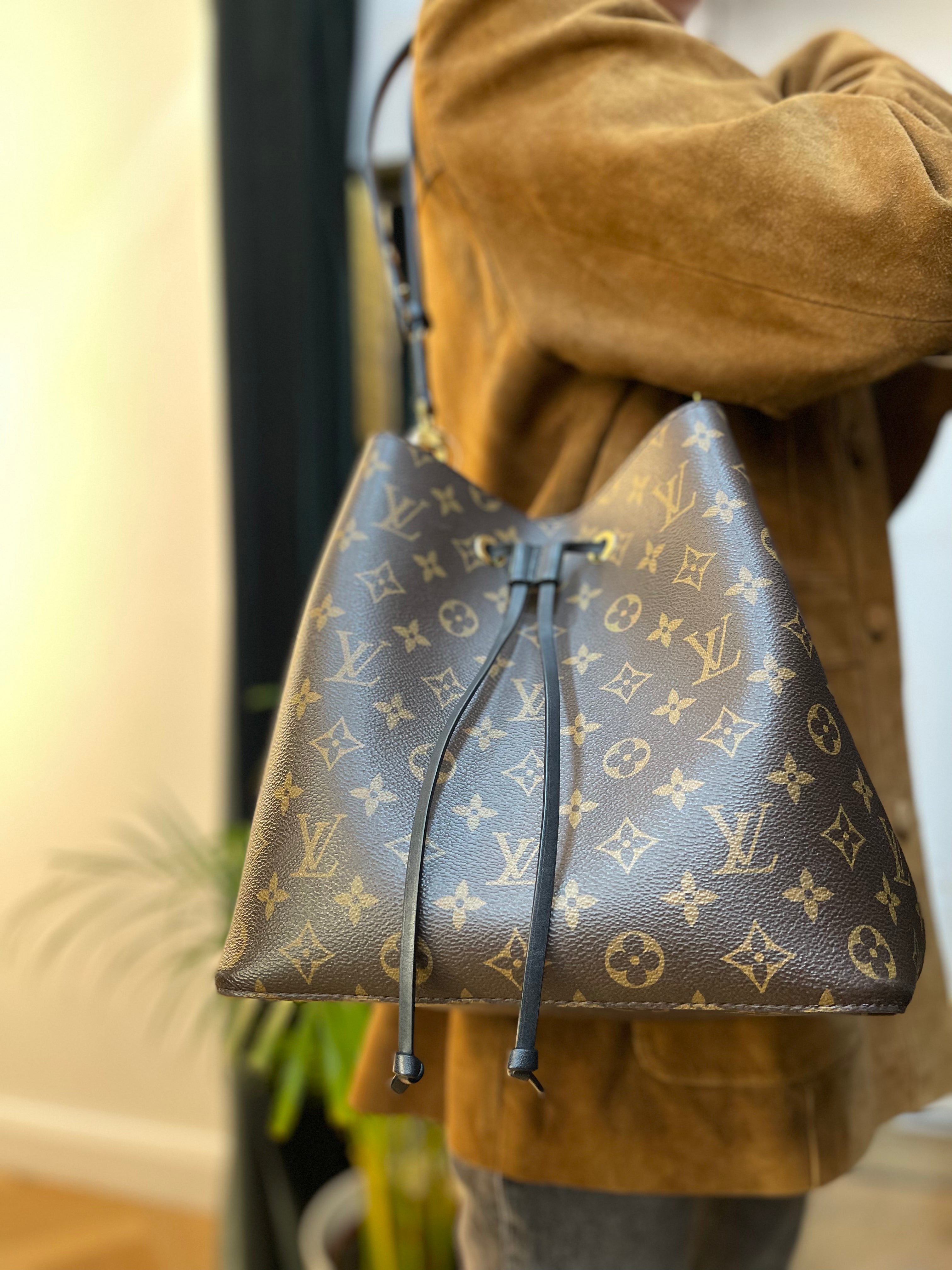 Louis Vuitton Monogram Canvas Neo Noe Bucket Bag – Siopaella Designer ...