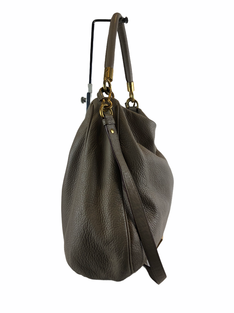 Marc Jacobs Taupe handbag- As seen on Instagram 31/03/21 – Siopaella ...